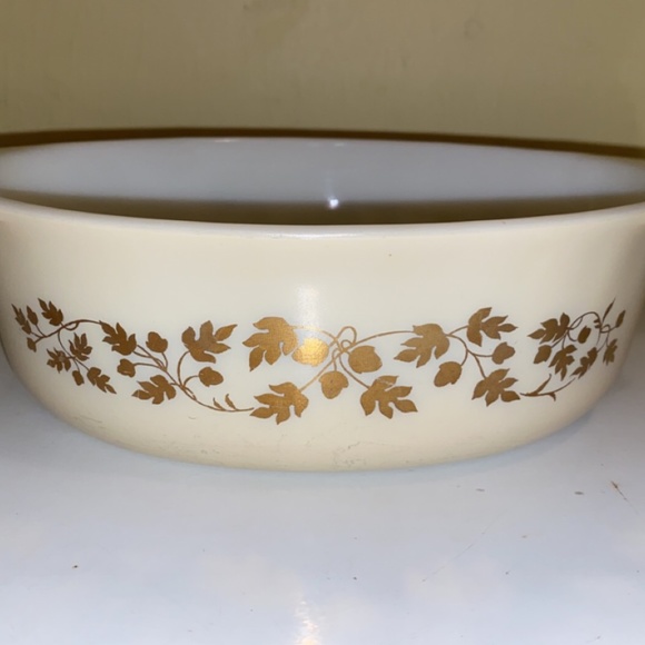 Pyrex | Kitchen | Vintage Pyrex Golden Acorn Casserole Dish 12 Qt ...